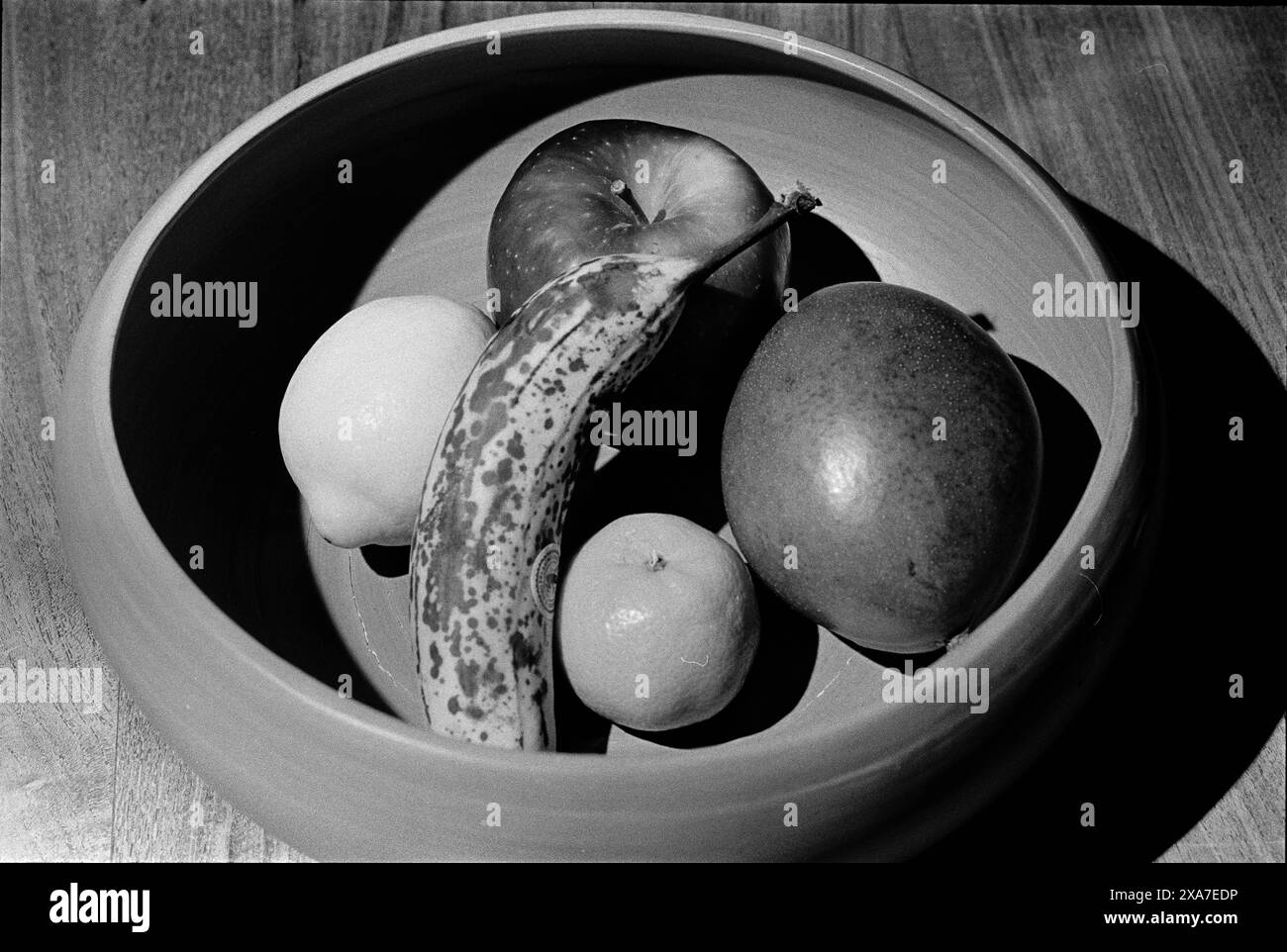 Rustic kitchen table Black and White Stock Photos & Images - Alamy
