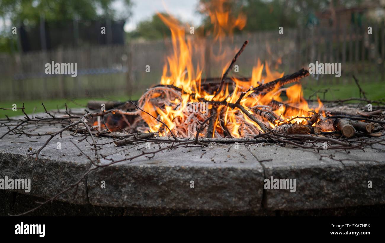 Circular pit hi-res stock photography and images - Alamy