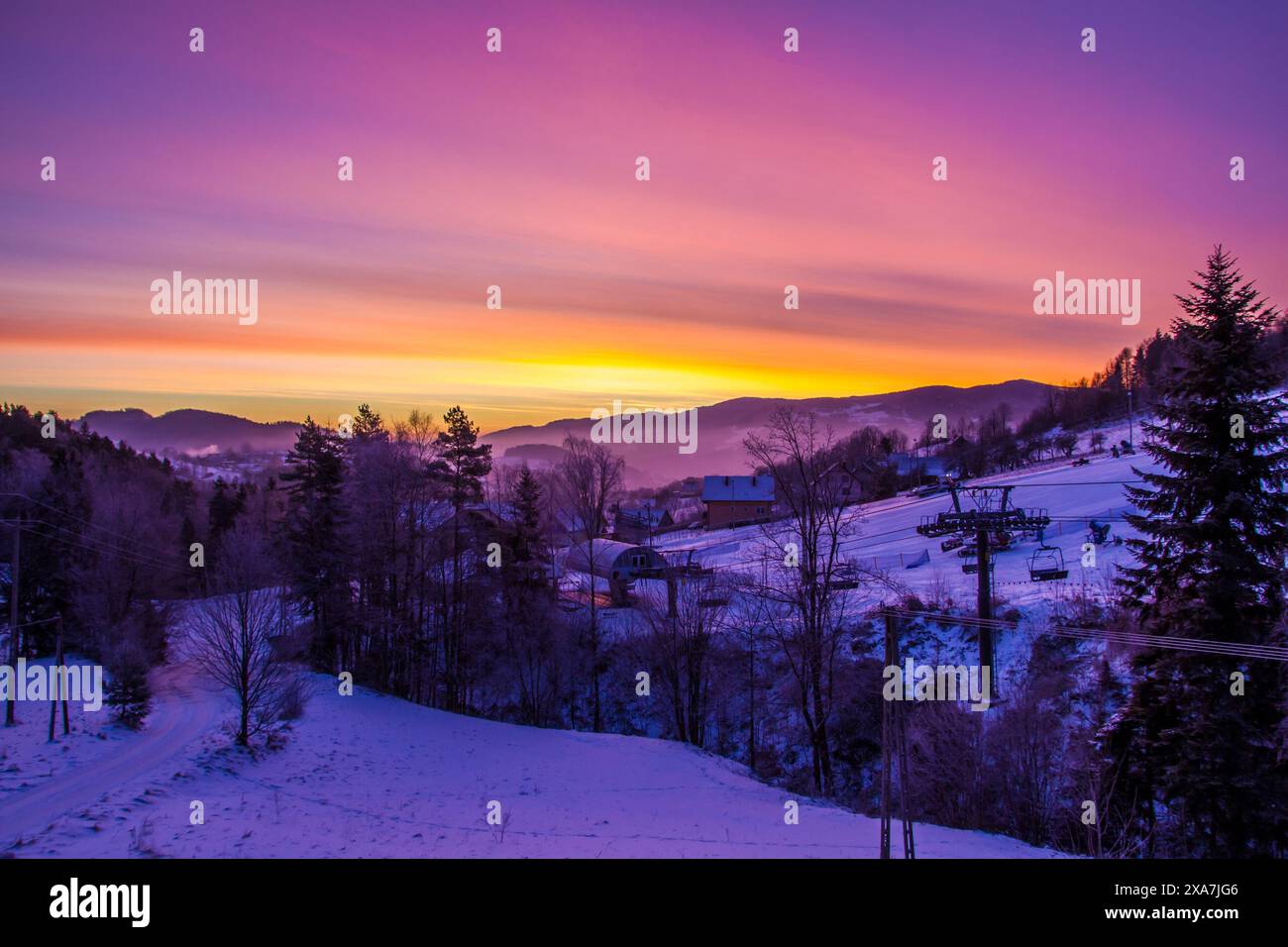 Mountain peak alpenglow sunset hi-res stock photography and images - Alamy