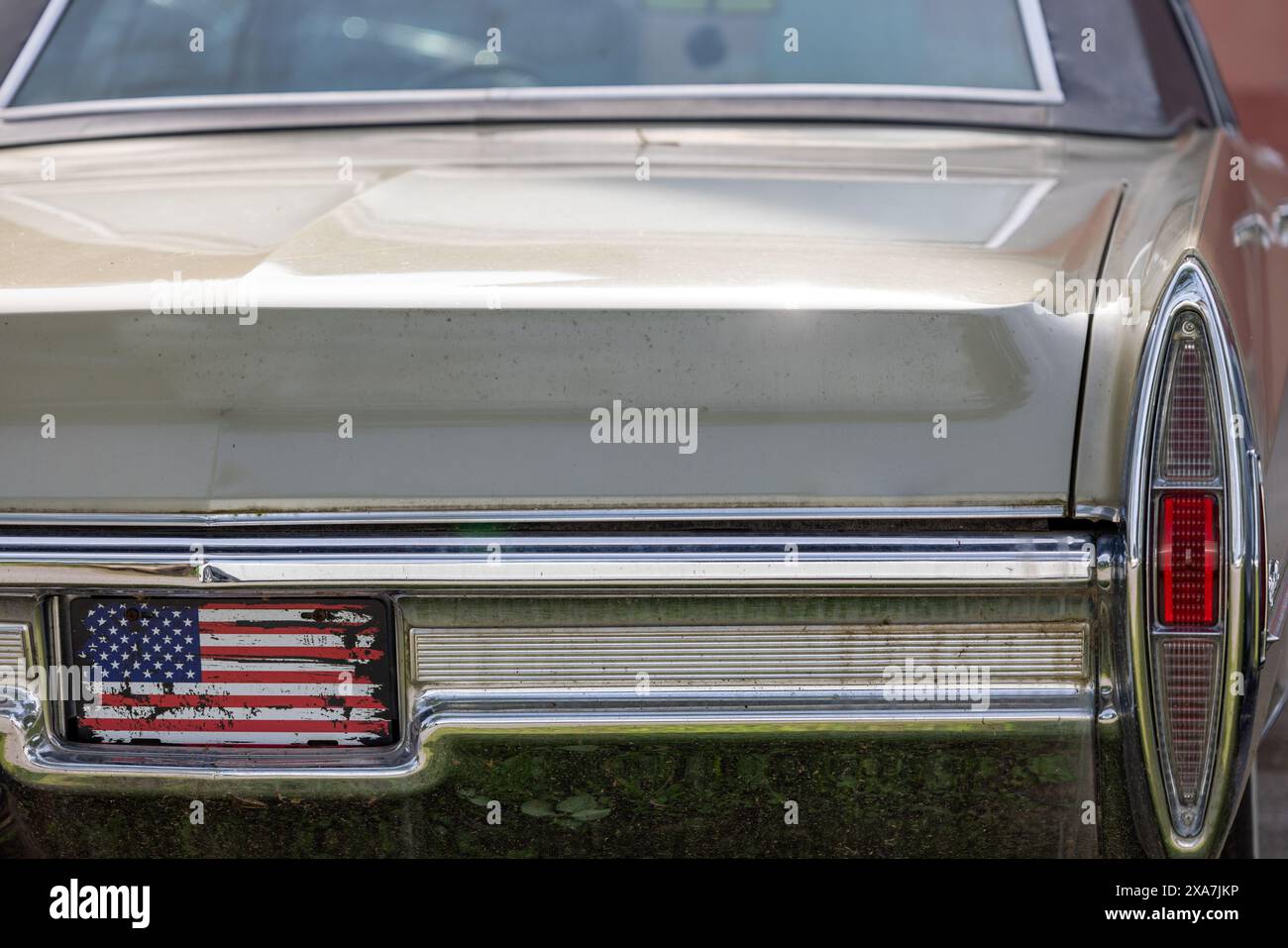 American flag car vintage hi-res stock photography and images - Alamy