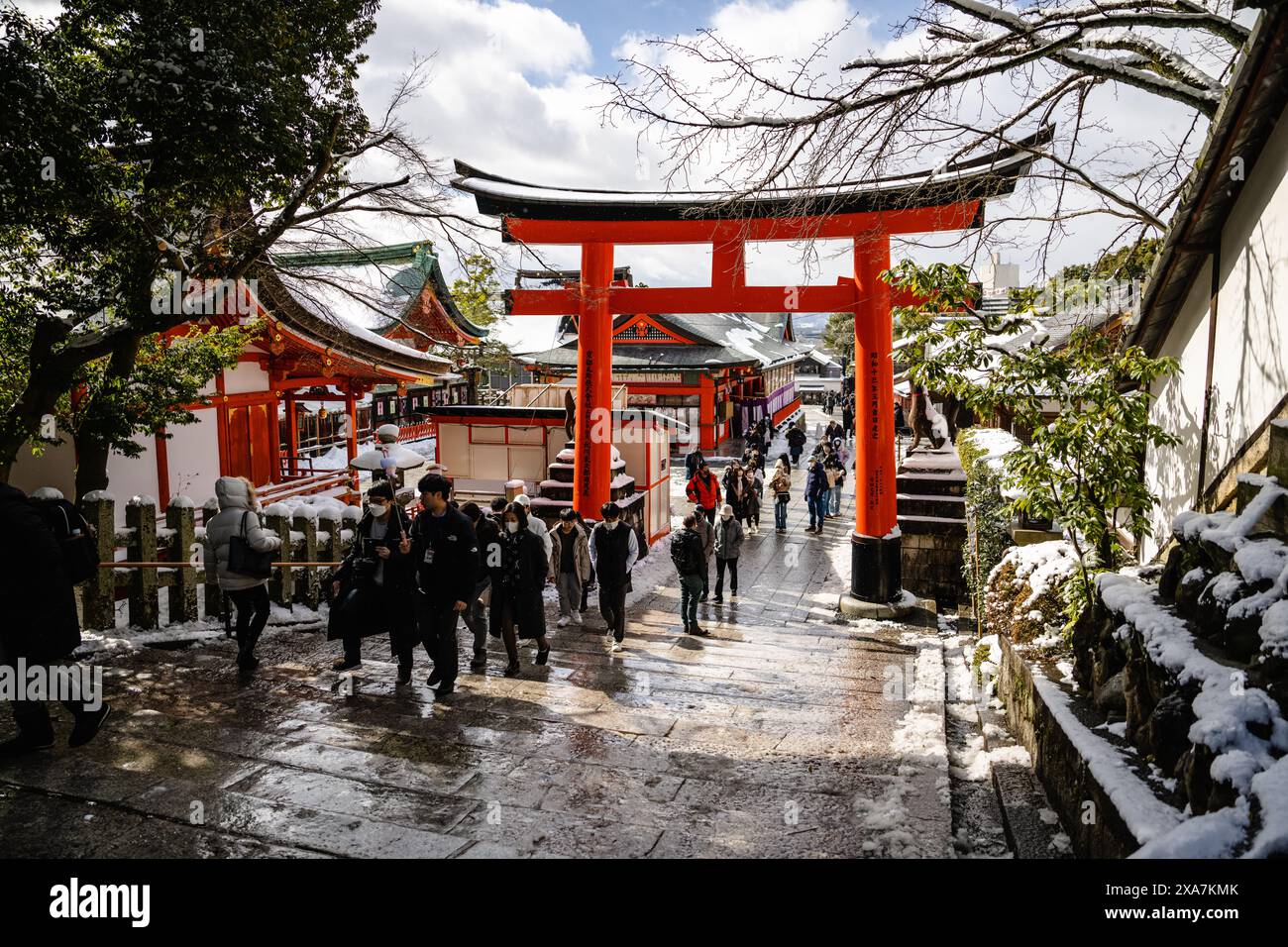 The Japanese worshipers and tourists at Ancient Japanese gateway and ...