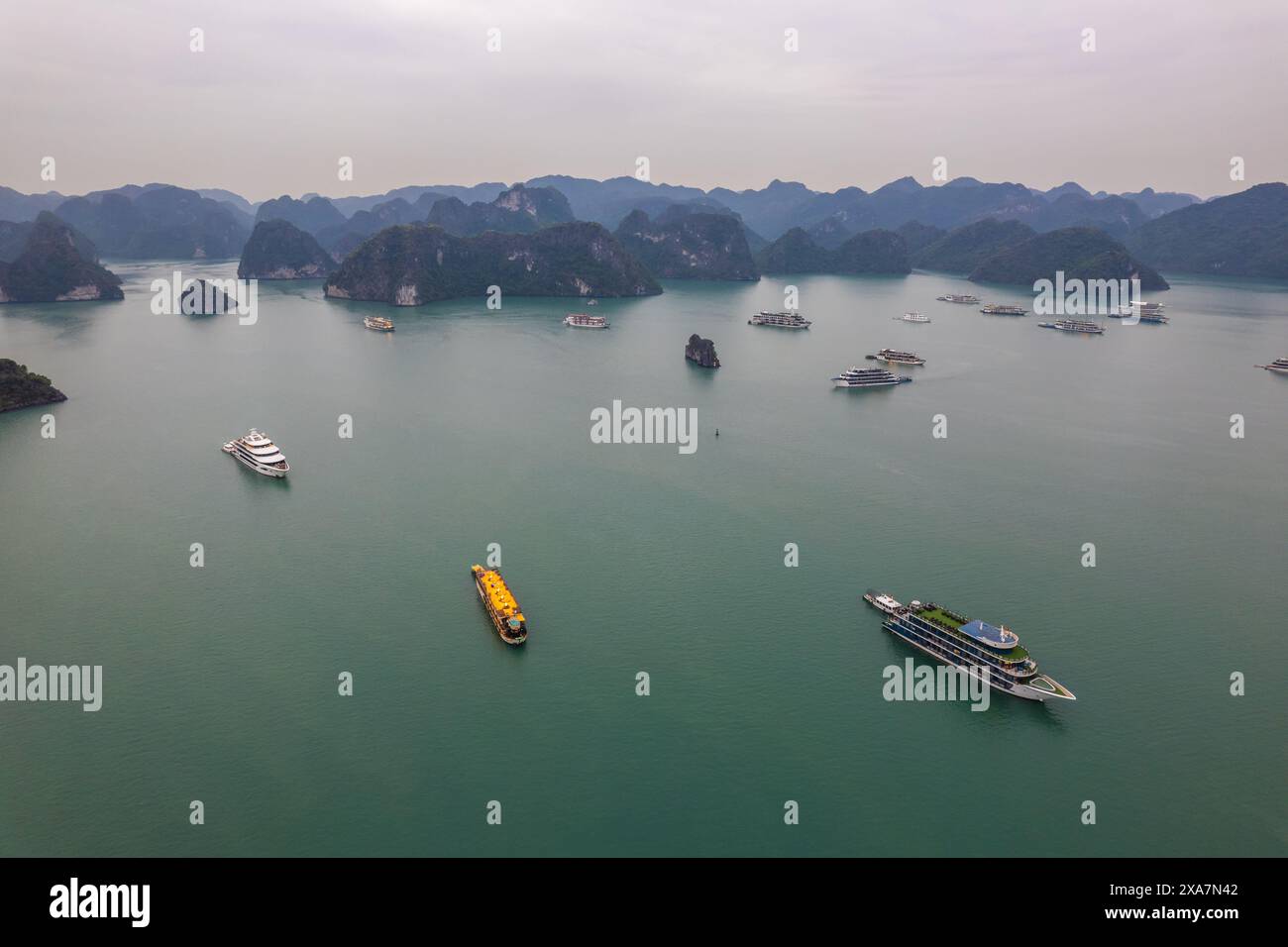 Clustered together hi-res stock photography and images - Alamy