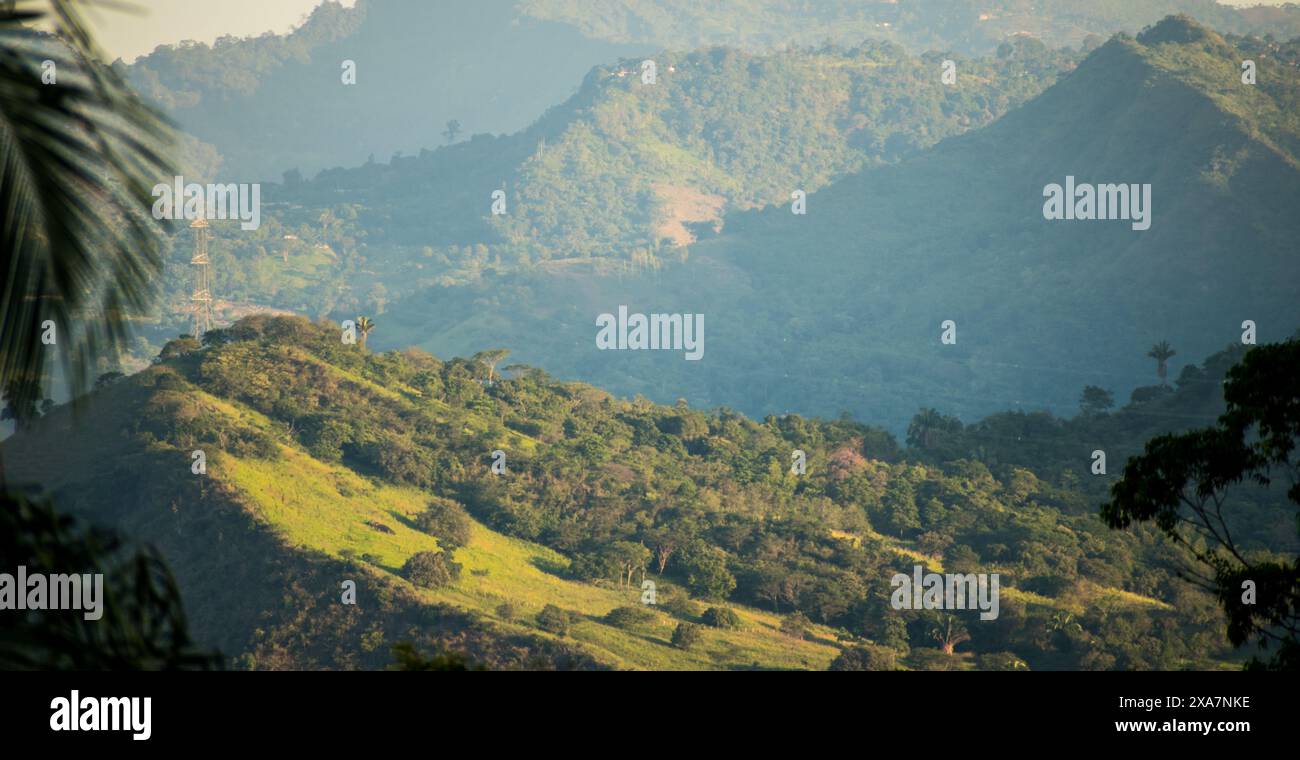 Scenic backdrop of hills hi-res stock photography and images - Alamy