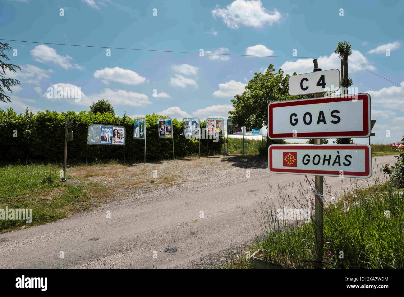 Illustration of electoral poster panels, at the entrance to the villa ...