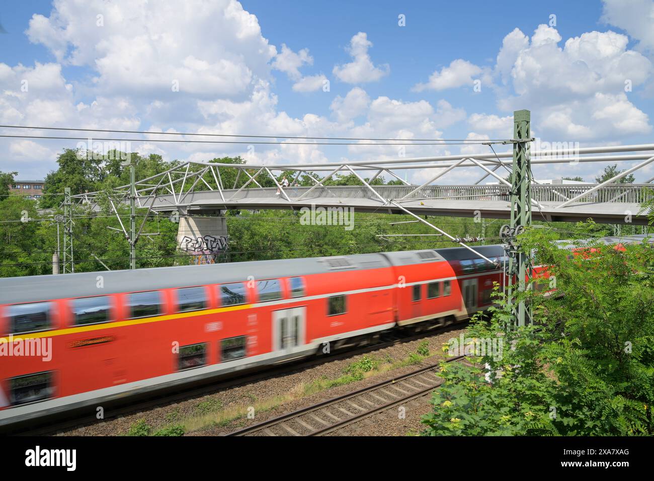 Regionalbahn, Brücke, Alfred-Lion-Steg, Tempelhof-Schöneberg, Berlin ...