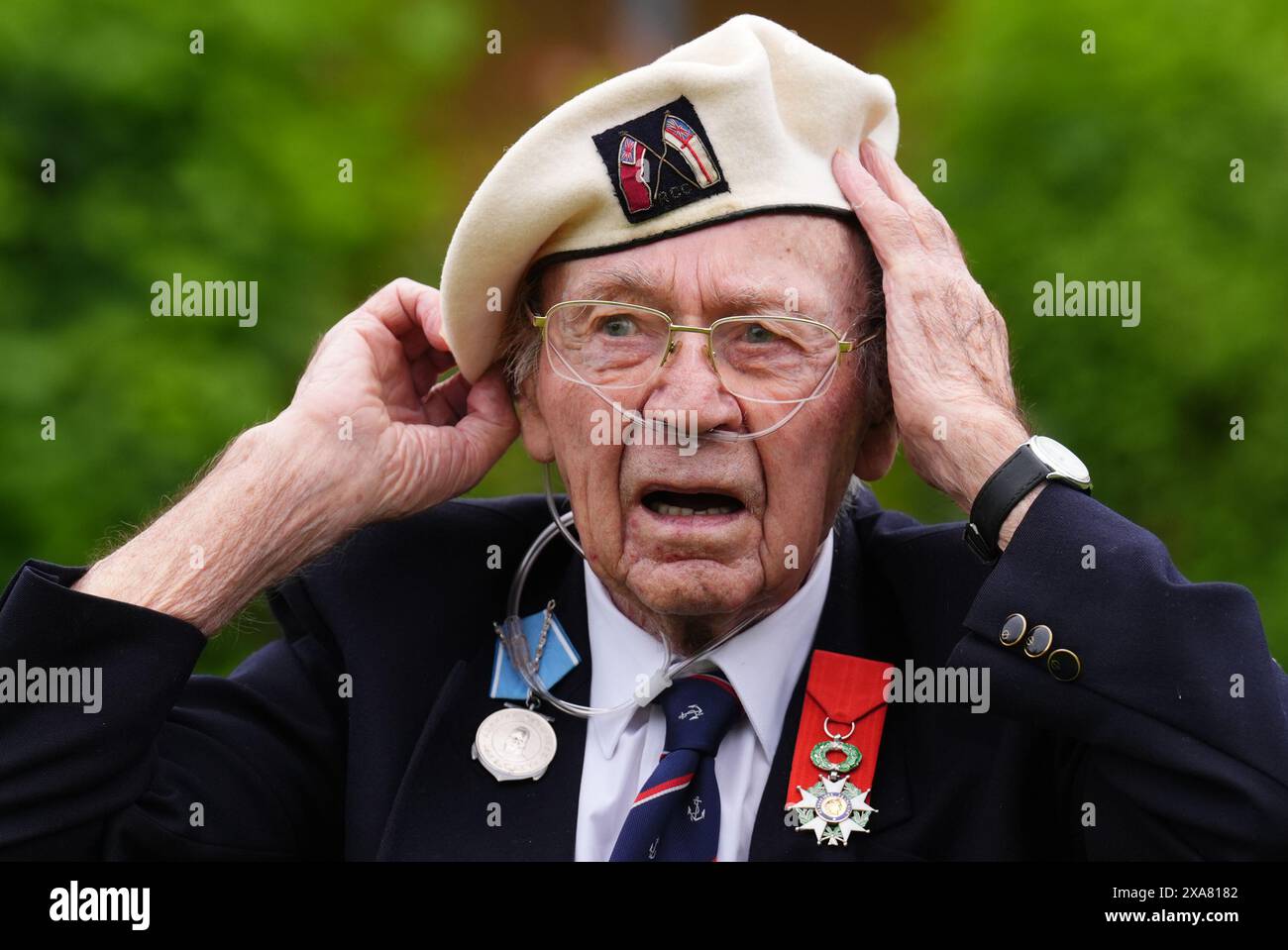 D-Day veteran Albert Lamond adjusts his beret at The Erskine Home in ...