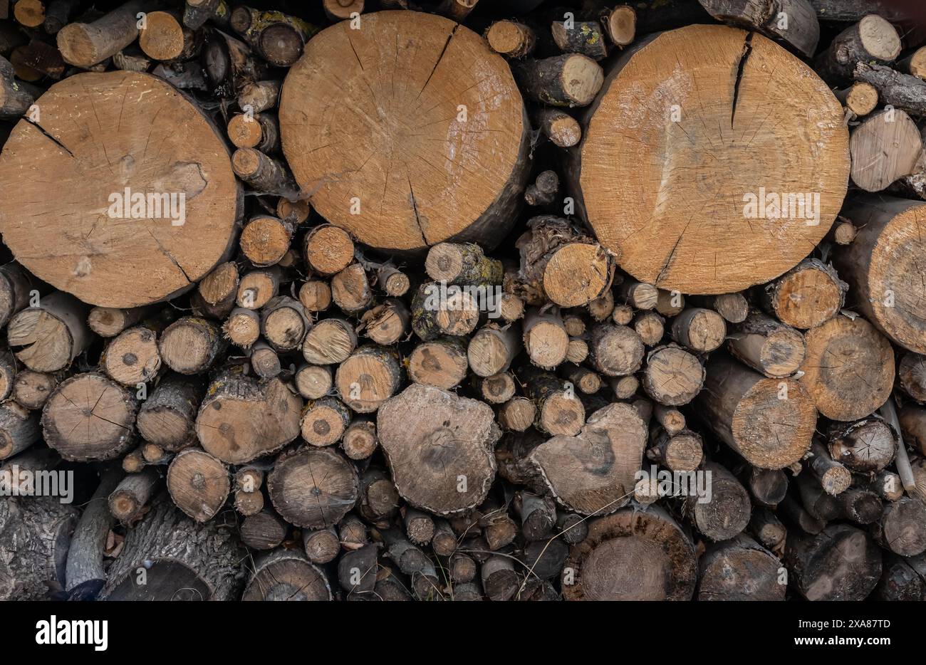 Firewood wood pile stacked triangle hi-res stock photography and images ...