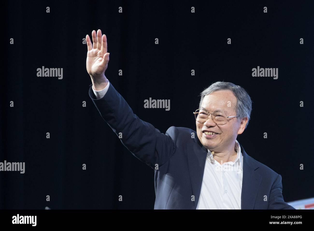 Charles Liang ,Supermicro founder and CEO delivers keynote speech in ...