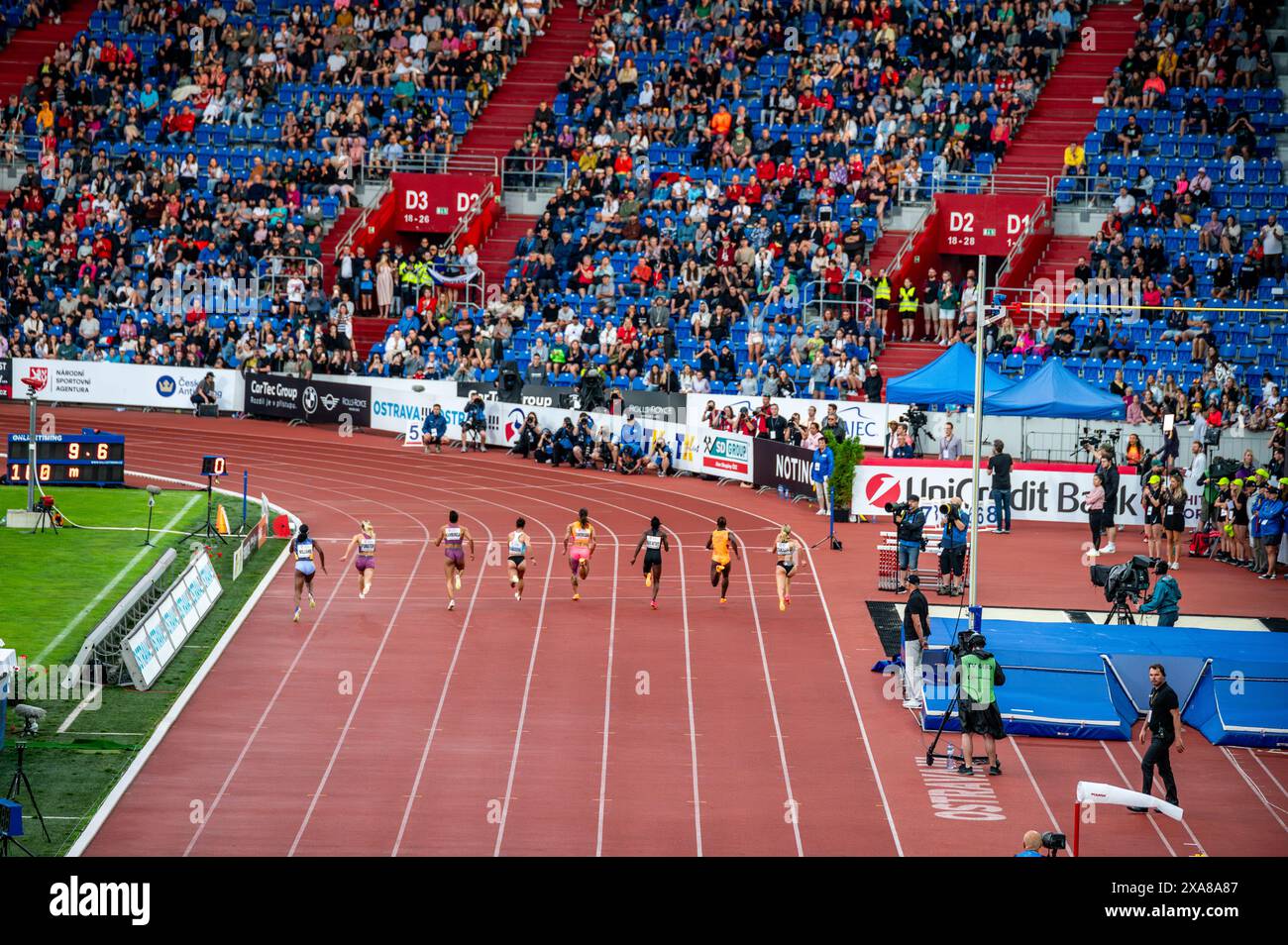 OSTRAVA, CZECHIA, MAY 28, 2024: Female elite top sprinters finishing ...