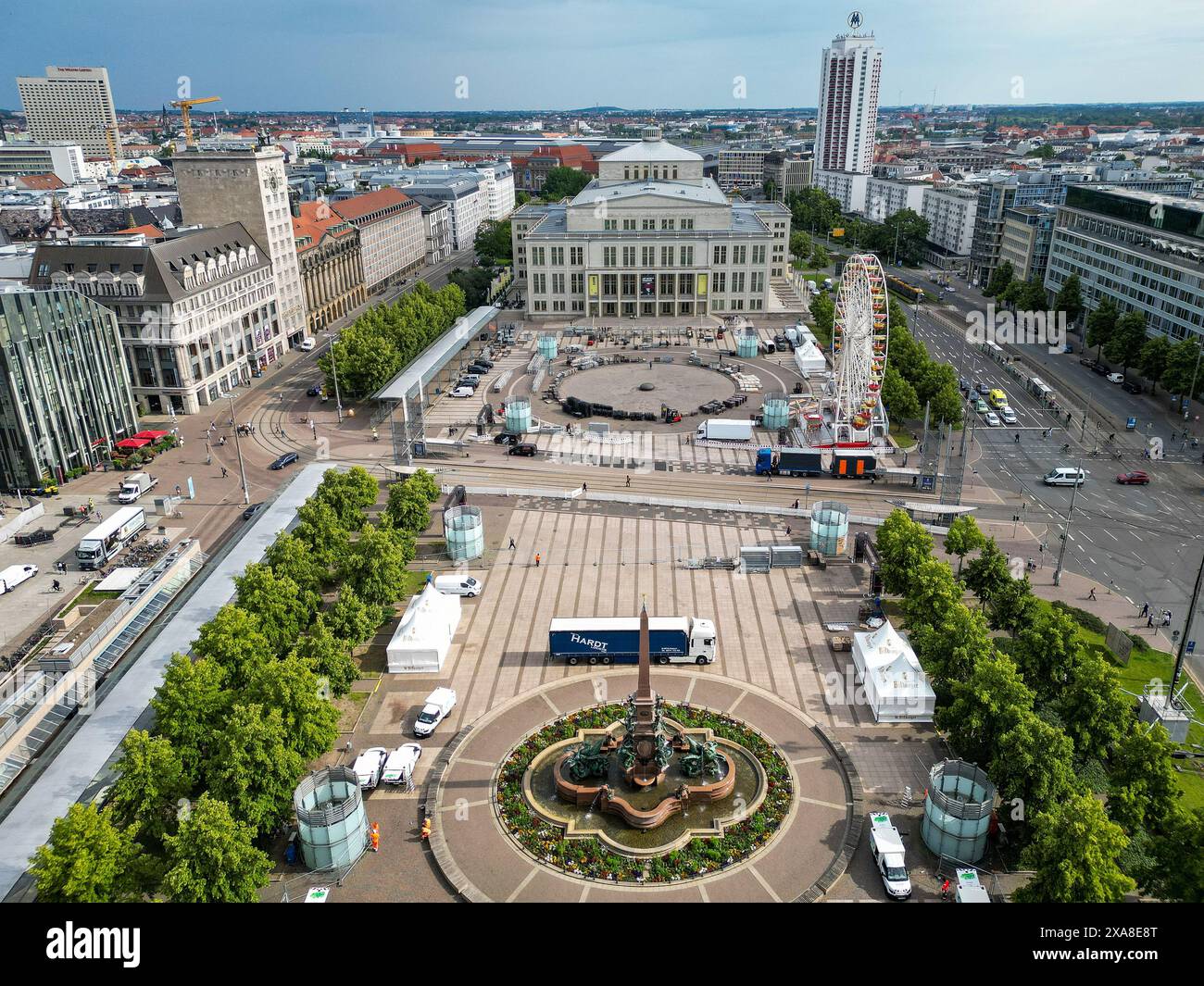 Leipzig, Germany. 05th June, 2024. Workers are busy setting up the "Fan ...