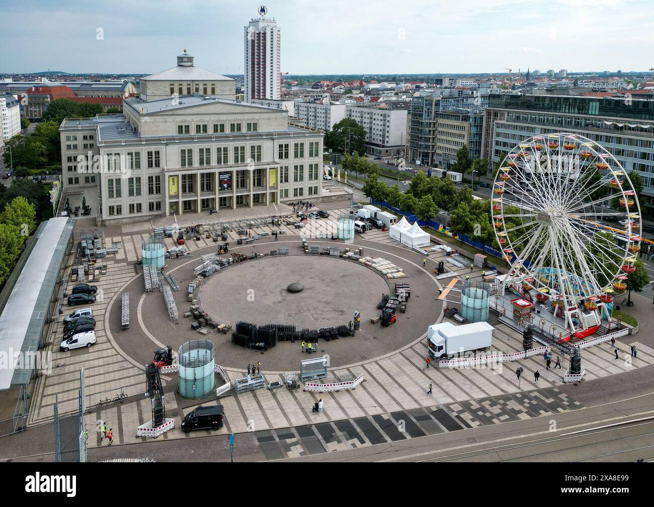 Leipzig, Germany. 05th June, 2024. Workers are busy setting up the "Fan ...