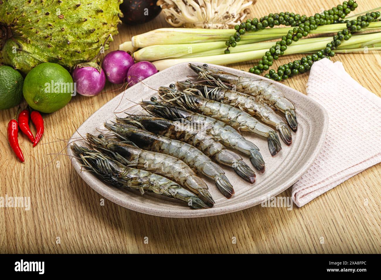 Fresh raw uncooked big tiger prawn Stock Photo - Alamy