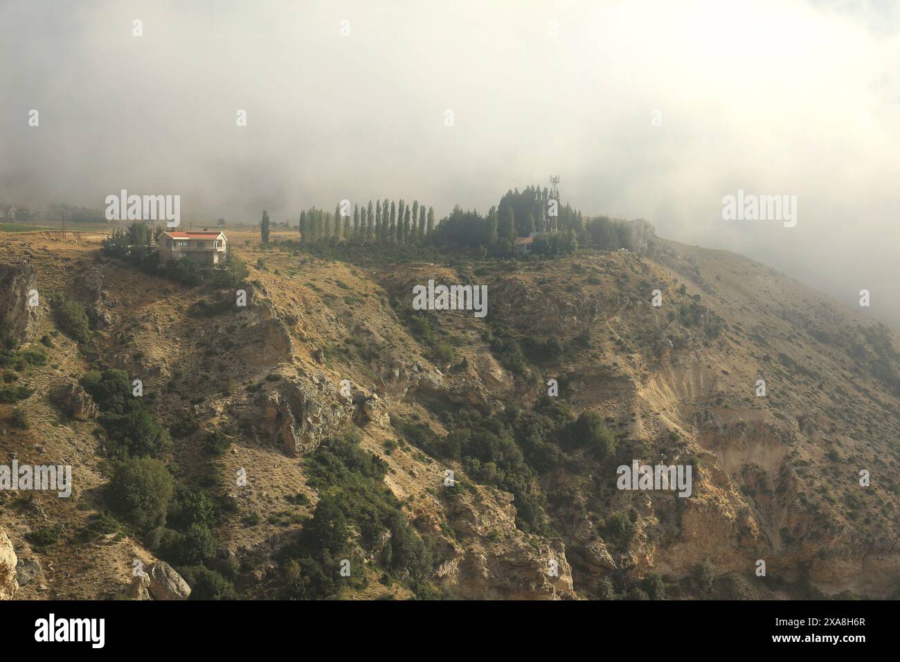 House on edge north hi-res stock photography and images - Alamy