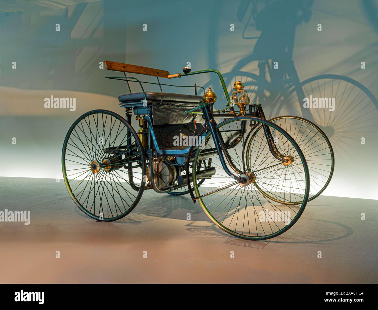 Daimler Motor-Quadricycle Steel wheel wagon (in German Stahlradwagen ...