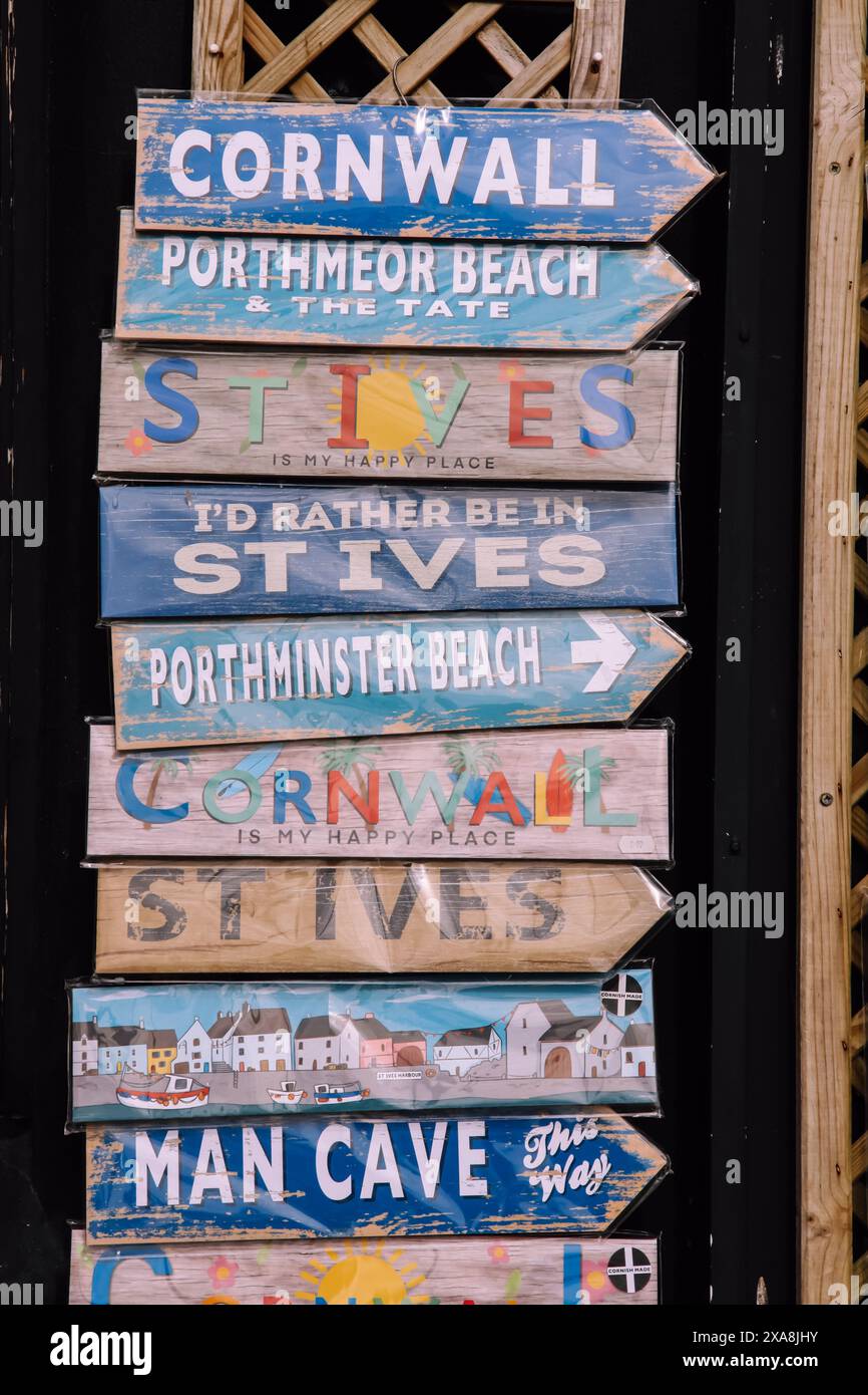 Cornish direction hand painted sign souvenirs, St. Ives, Cornwall ...