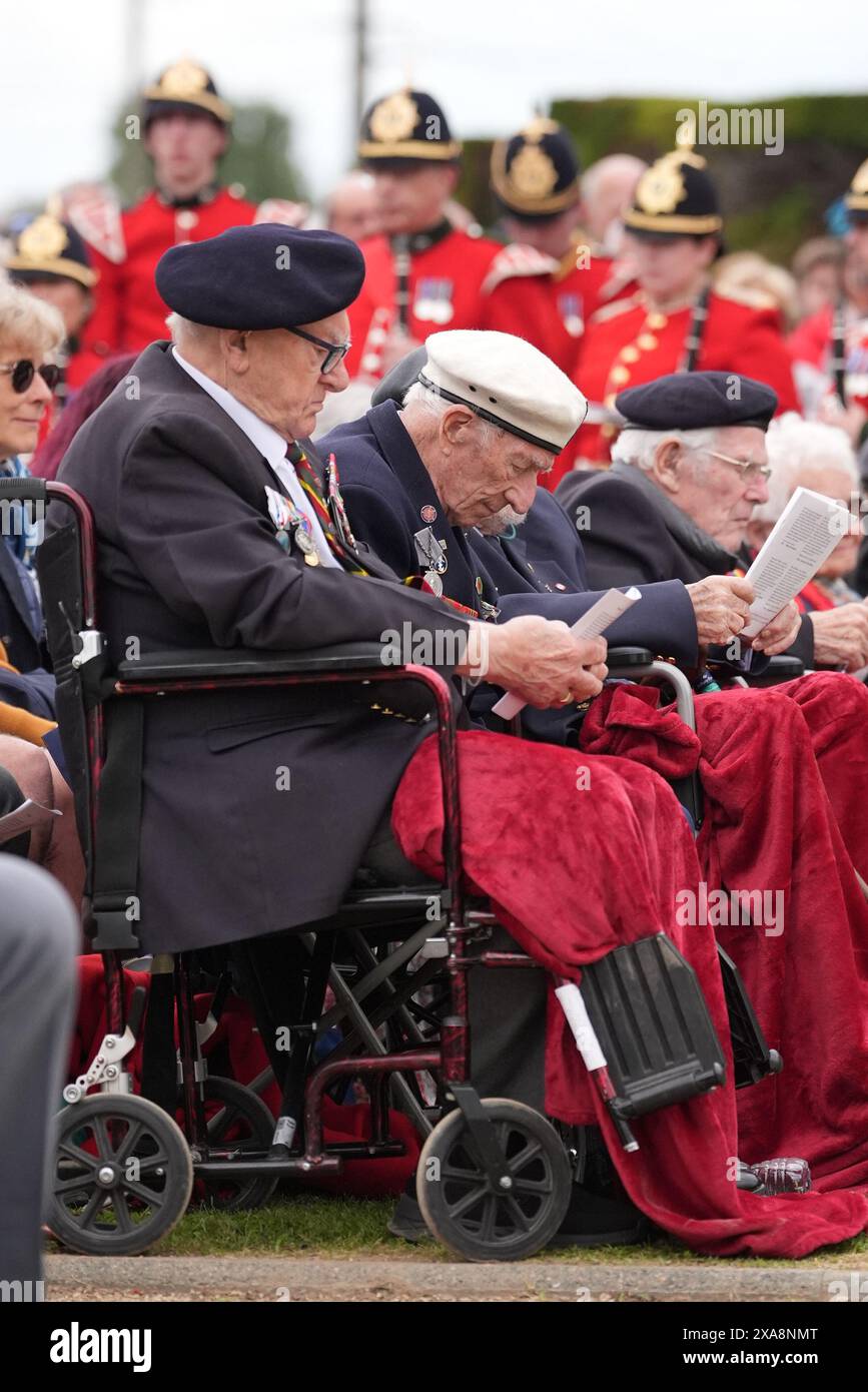 D-Day veterans Ken Hay, 98 (left) and Alec Penstone, 98 (second left ...