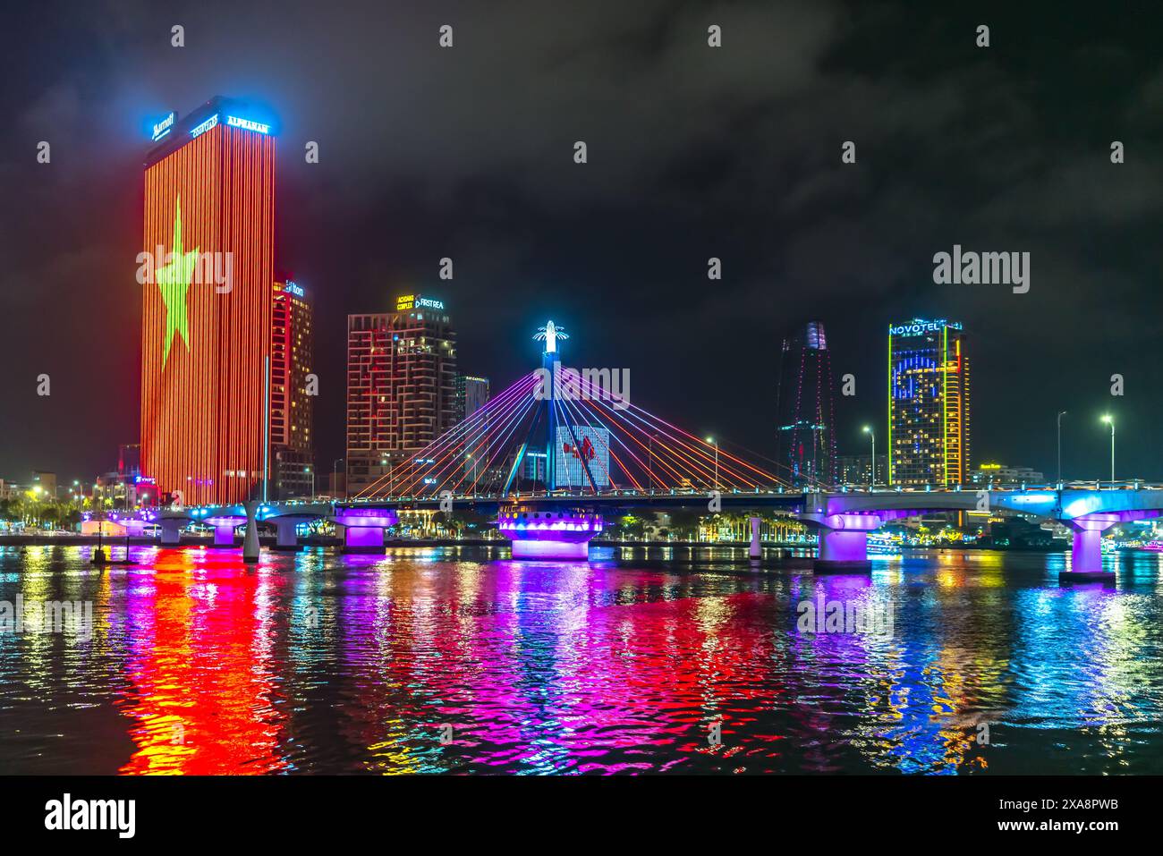 Han River Bridge and administrative center building at night, the ...