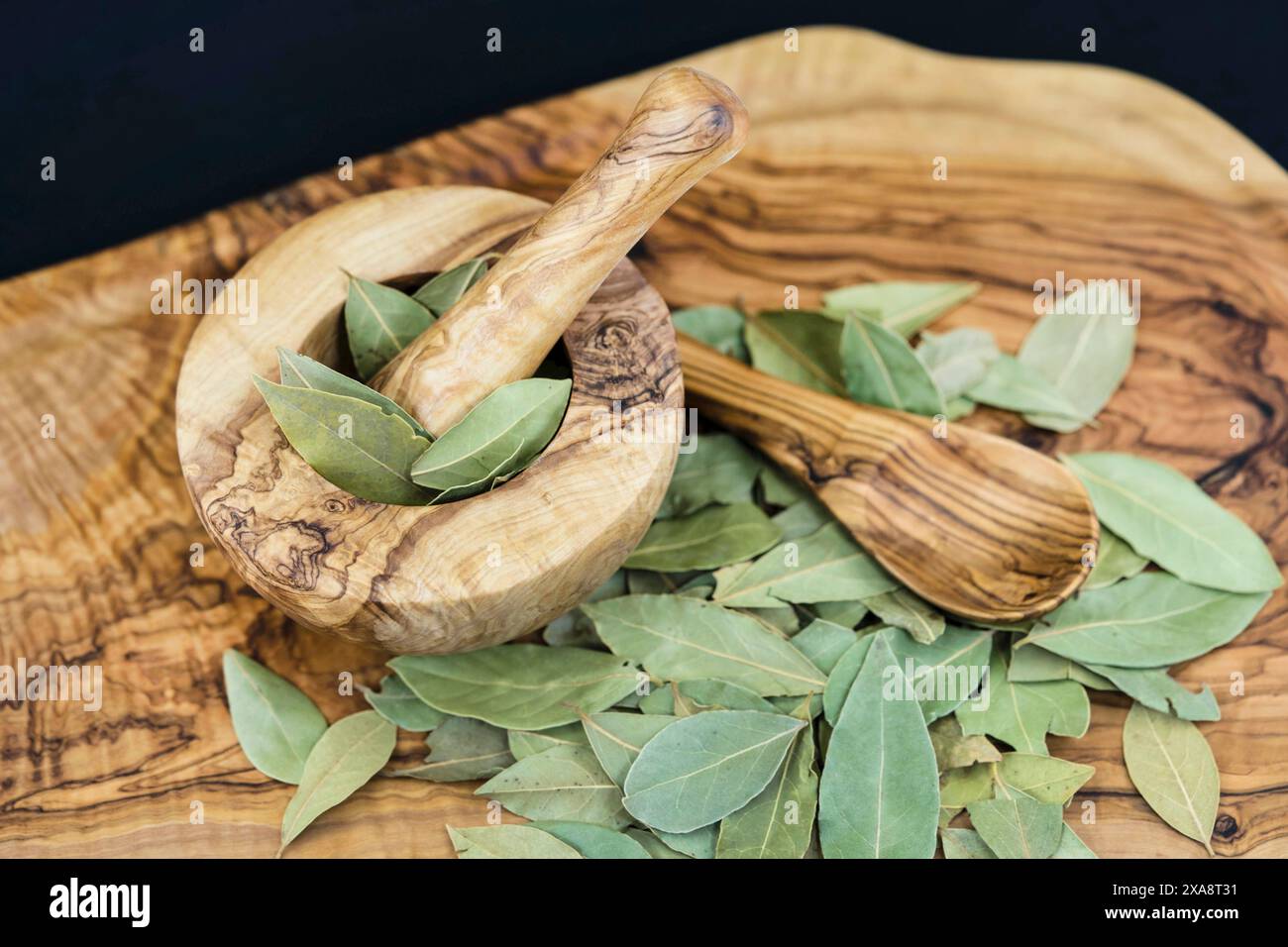 sweet bay laurel, sweet bay (Laurus nobilis), dried bay leaves with ...