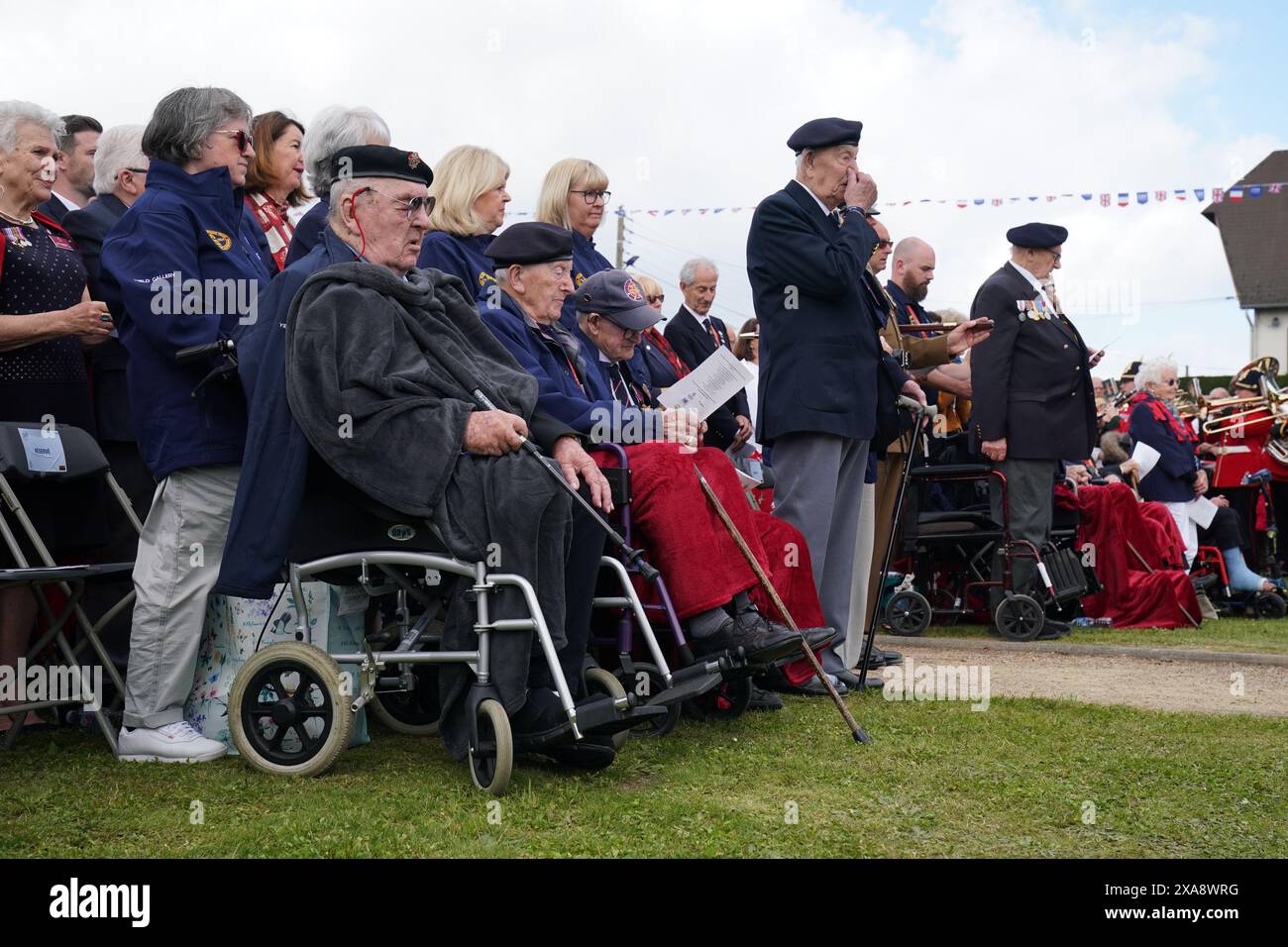 D-Day veterans Richard Aldred, 99 (left) Stan Ford, 98 (second left ...
