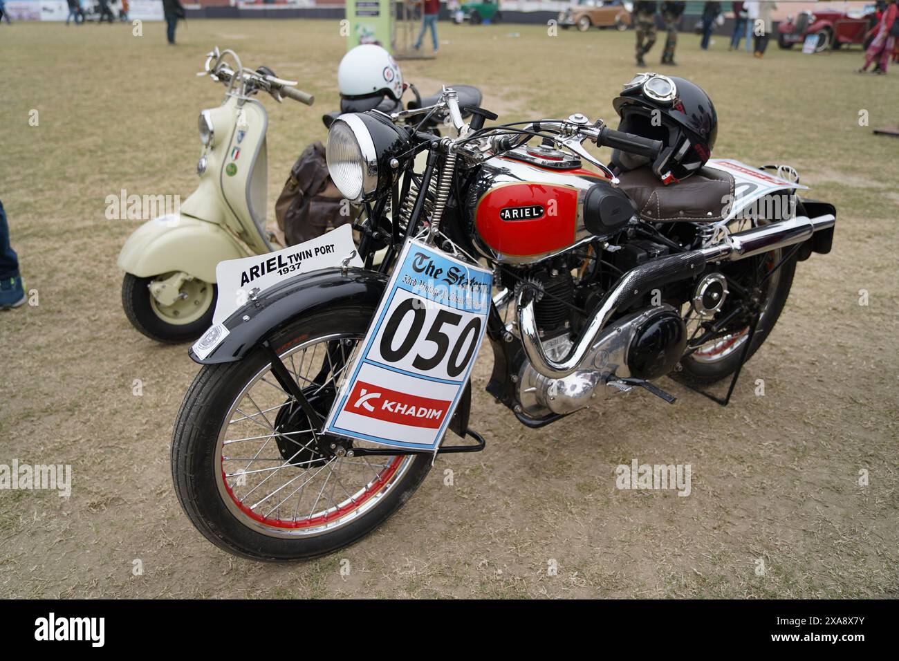 Ariel motorcycle 350 hi-res stock photography and images - Alamy