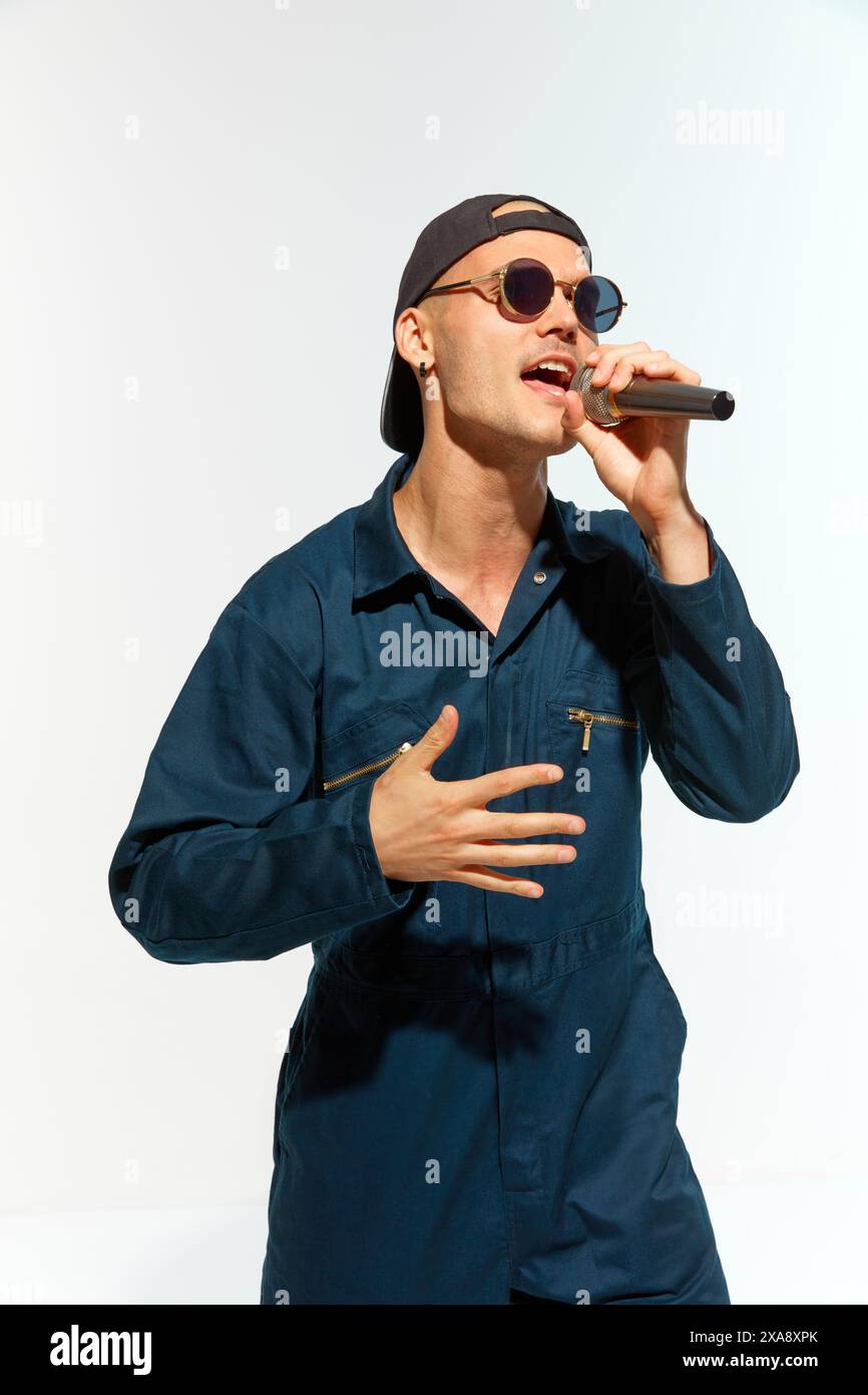 Singer wearing hoodie hi-res stock photography and images - Alamy