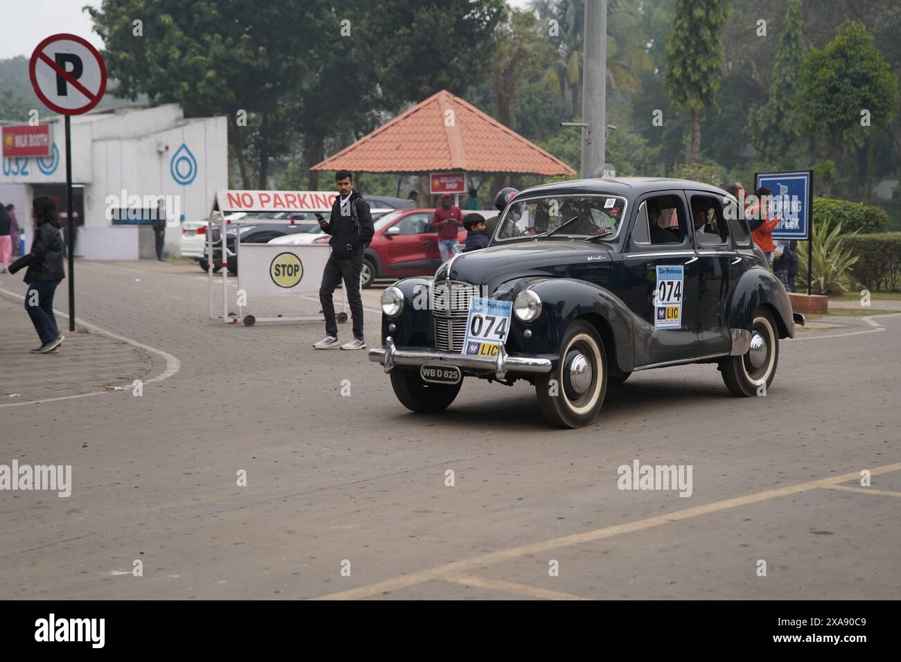 1949 Austin car with 1000 cc engine. India WBC 9065 Stock Photo - Alamy