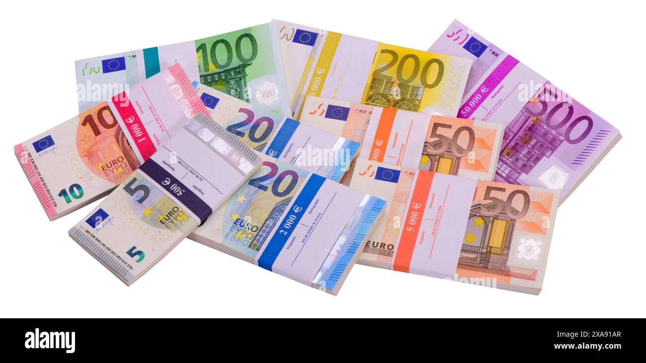 Euro Geldscheine Viele Euro Geldscheine und Banknoten liegen zusammen ...