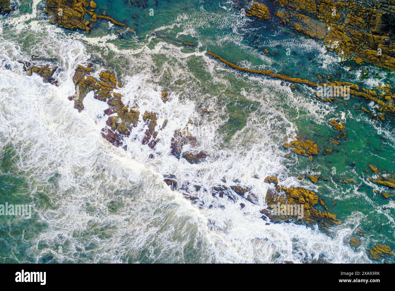 Drone shot looking directly down hi-res stock photography and images ...