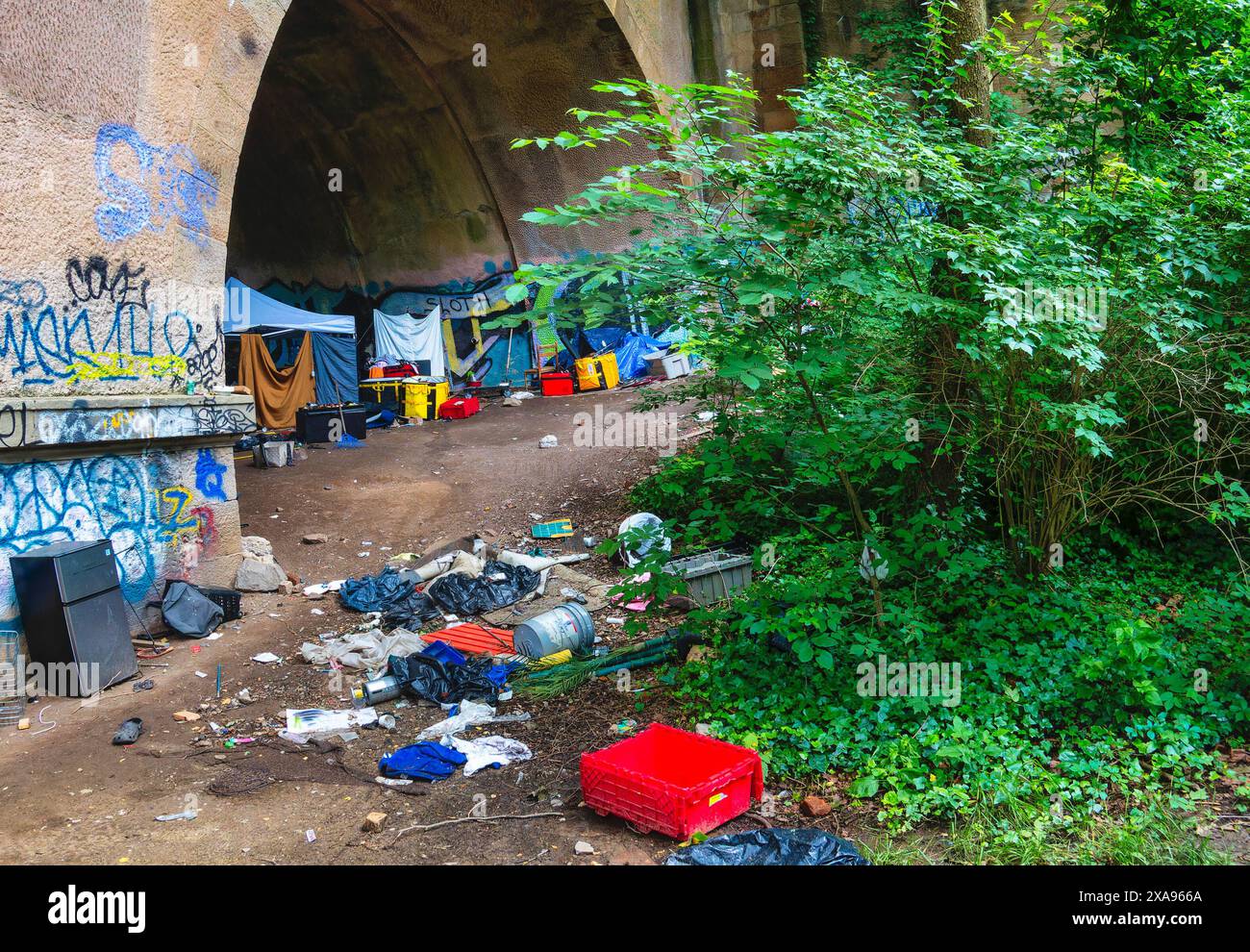 Homeless encampment hi-res stock photography and images - Alamy
