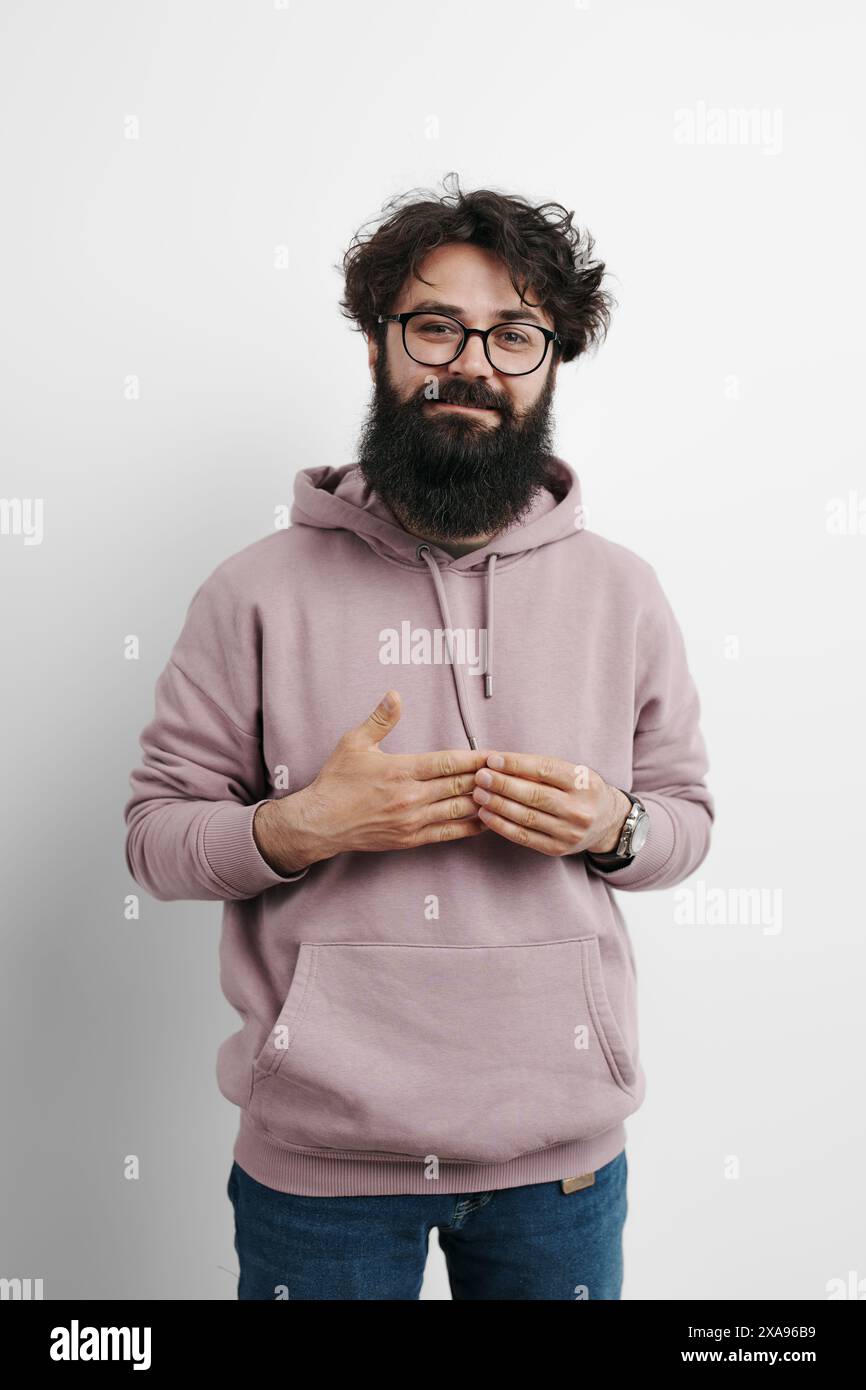 Smiling bearded man wearing glasses hi-res stock photography and images ...