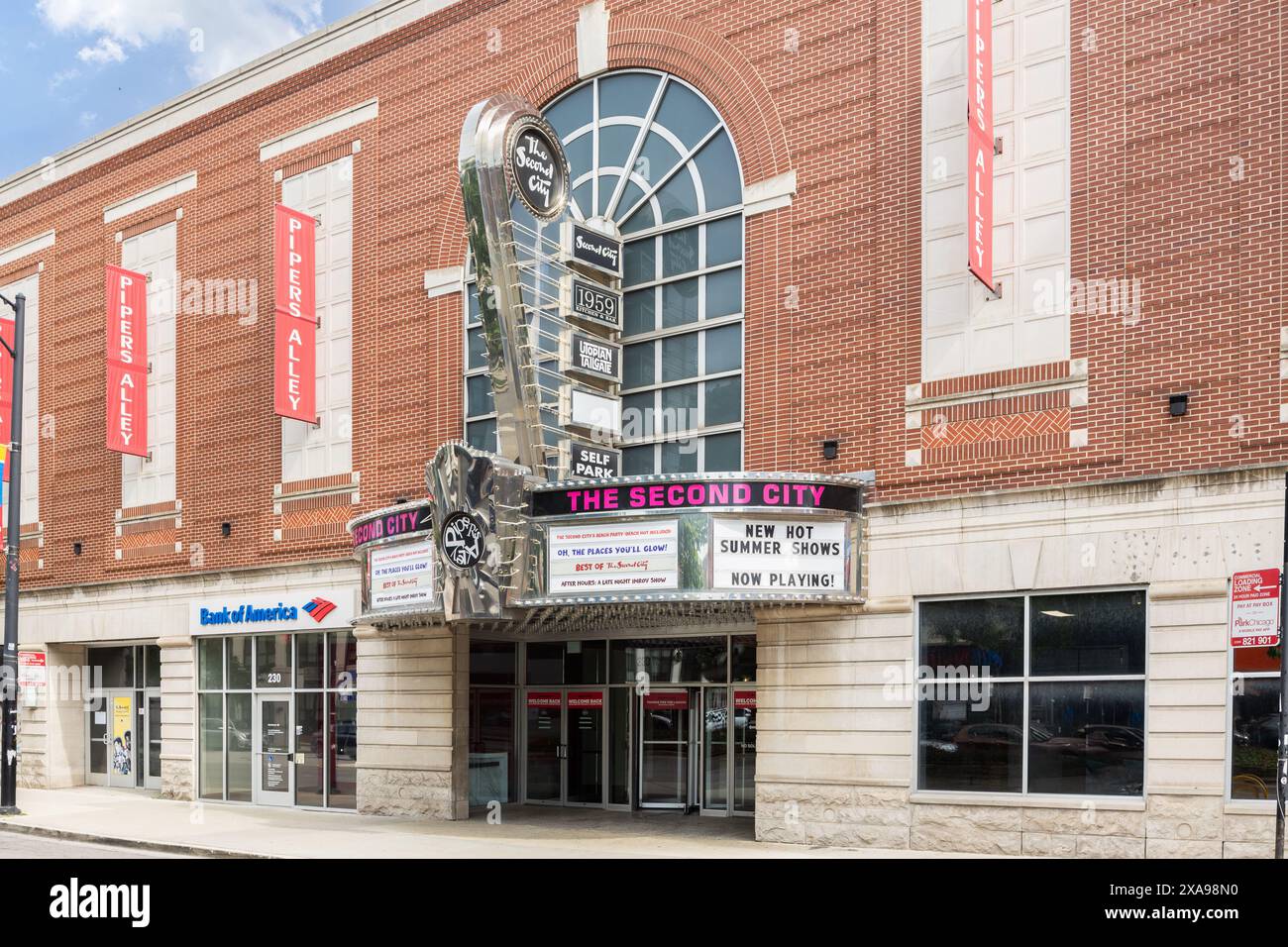 Chicago illinois old town sign hi-res stock photography and images - Alamy