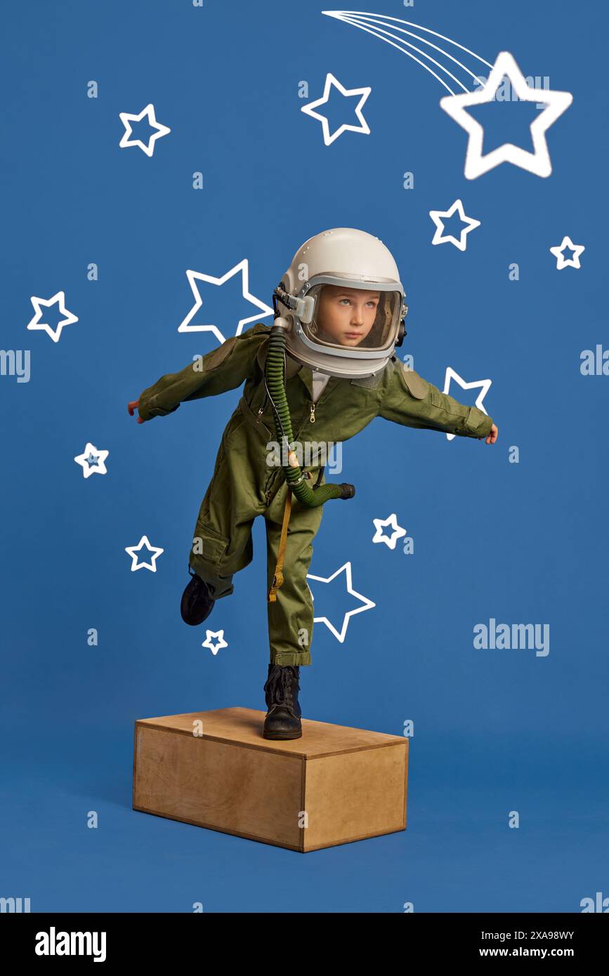 School children in spaceship hi-res stock photography and images - Alamy