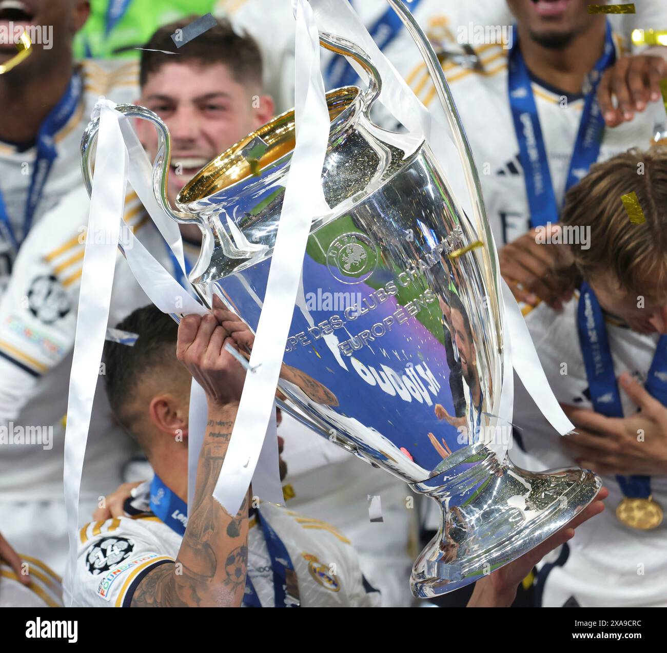 Borussia dortmund real madrid feature hi-res stock photography and ...