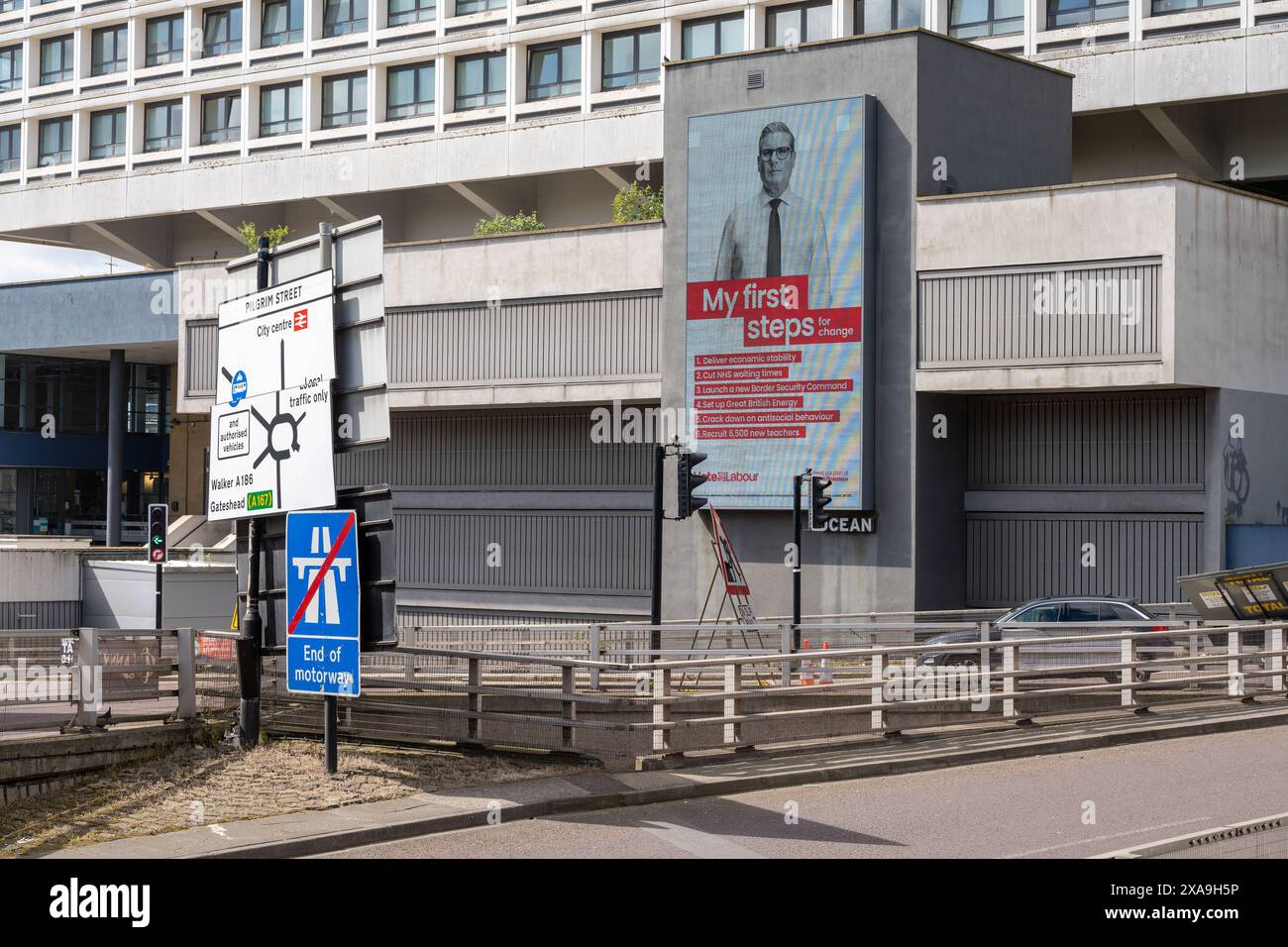 Uk 2024 general election campaign hi-res stock photography and images ...