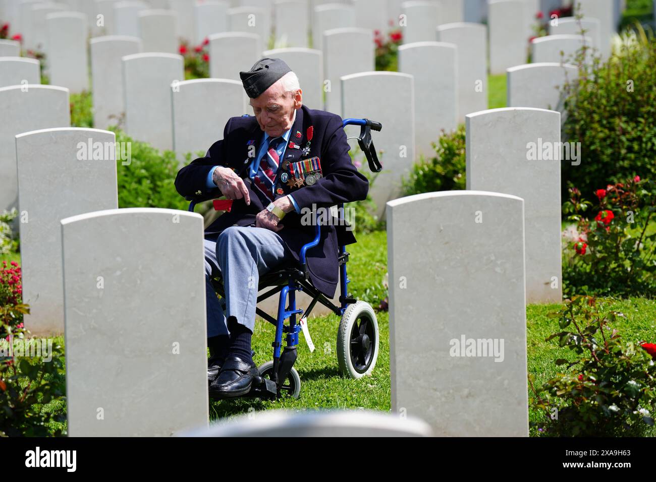 Bernard Morgan, 100, a veteran from Cheshire, visits the Bayeux War ...