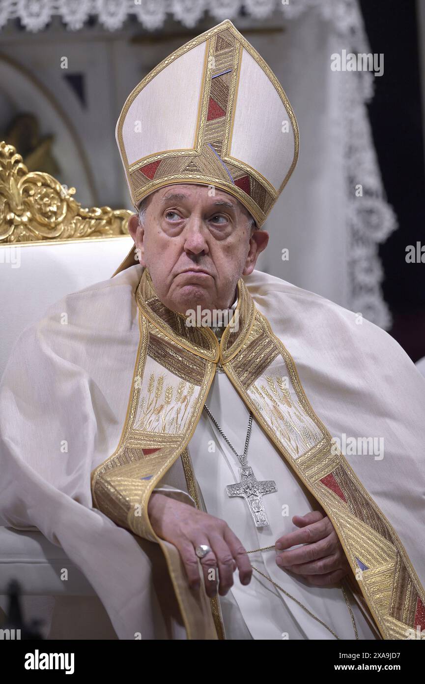 Pope Francis during a Corpus Domini procession between the basilicas ...