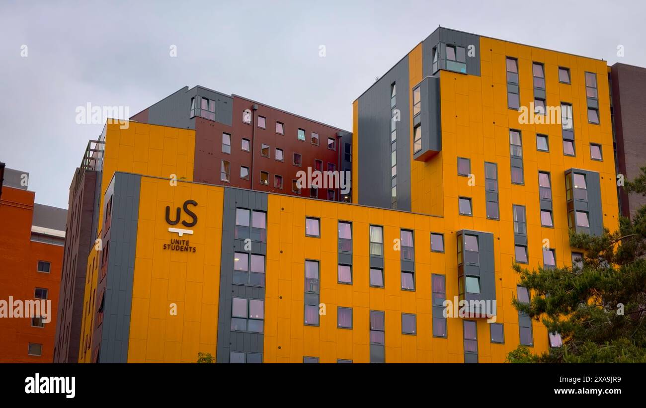 Unite students building at the Birmingham City University - BIRMINGHAM ...