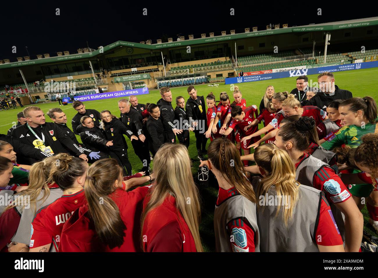 POZNAN, POLAND - 04 JUNE 2024: Wales team huddle during the UEFA Women ...