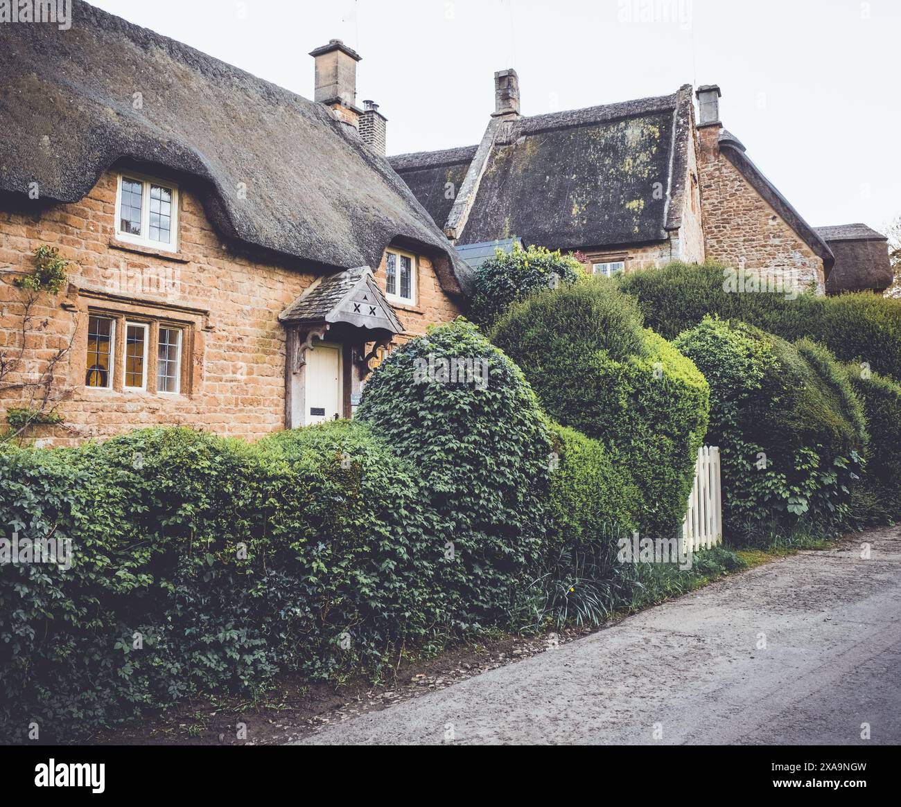 Cotswold cottage in the sleepy village of Great Tew in Oxfordshire ...