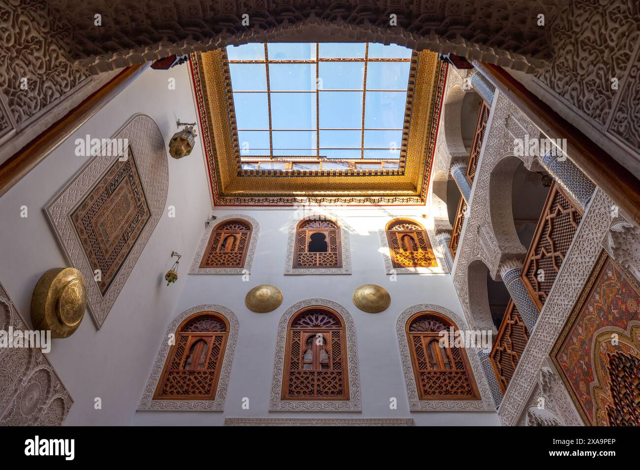 Moroccan ceiling tiles hi-res stock photography and images - Alamy