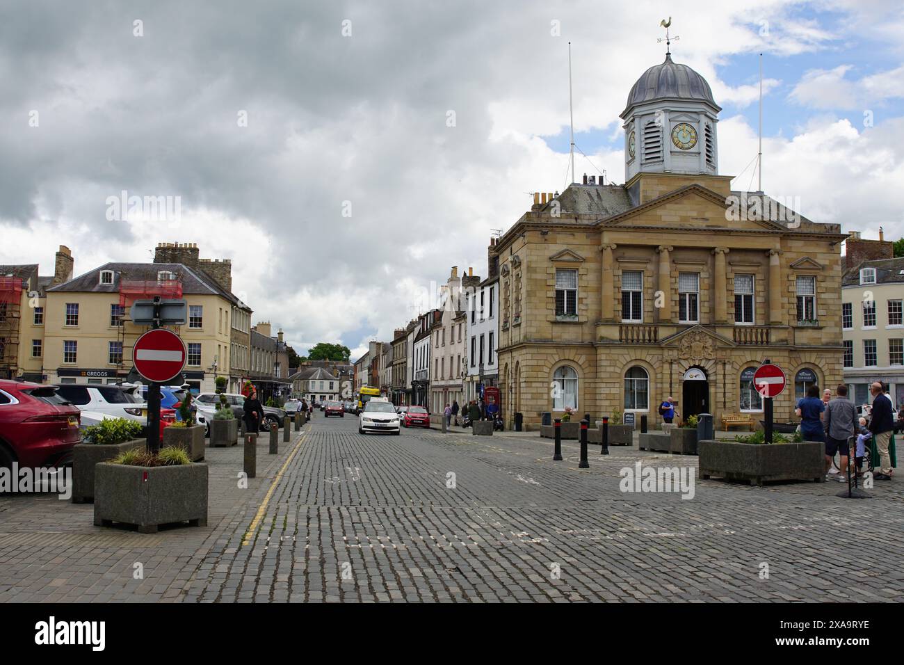 The Market Square of the Scottish borders town of Kelso, Scotland, UK ...