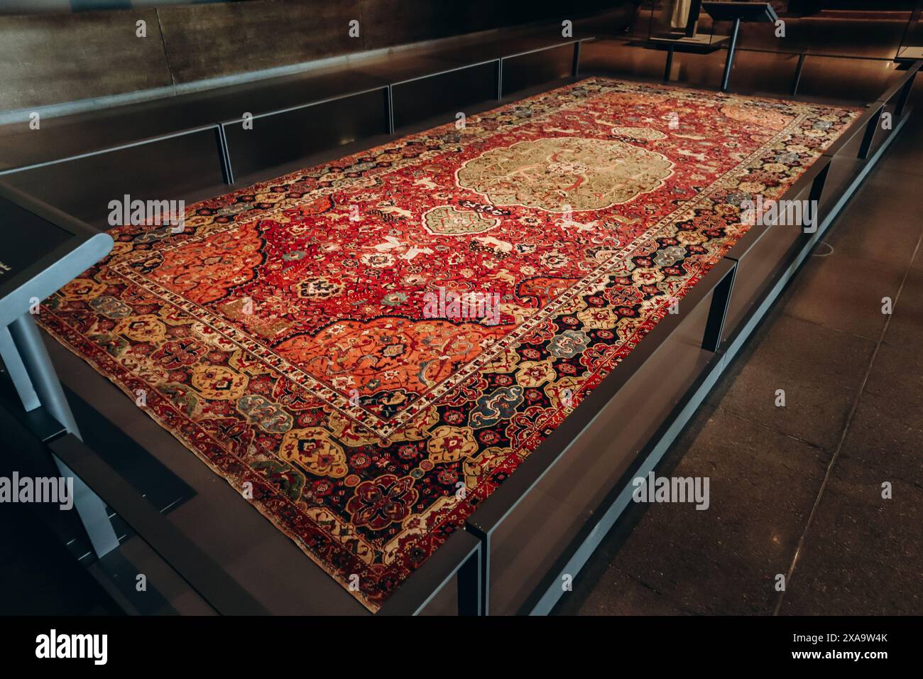 Rug weaving iran hi-res stock photography and images - Alamy