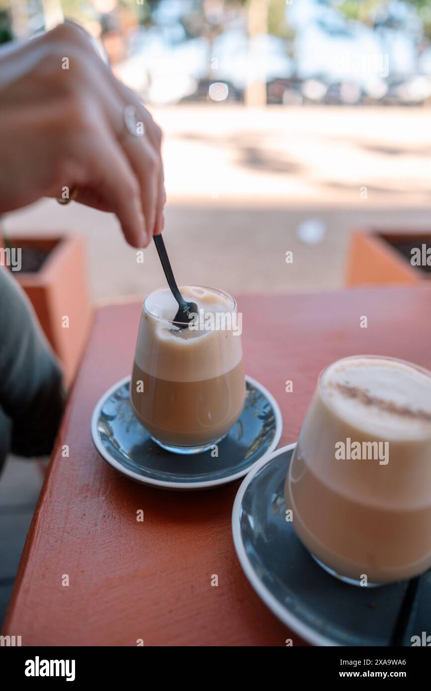 Pouring cups hi-res stock photography and images - Alamy