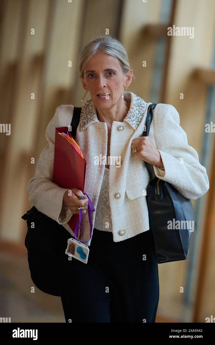 Solicitor general ruth charteris hi-res stock photography and images ...