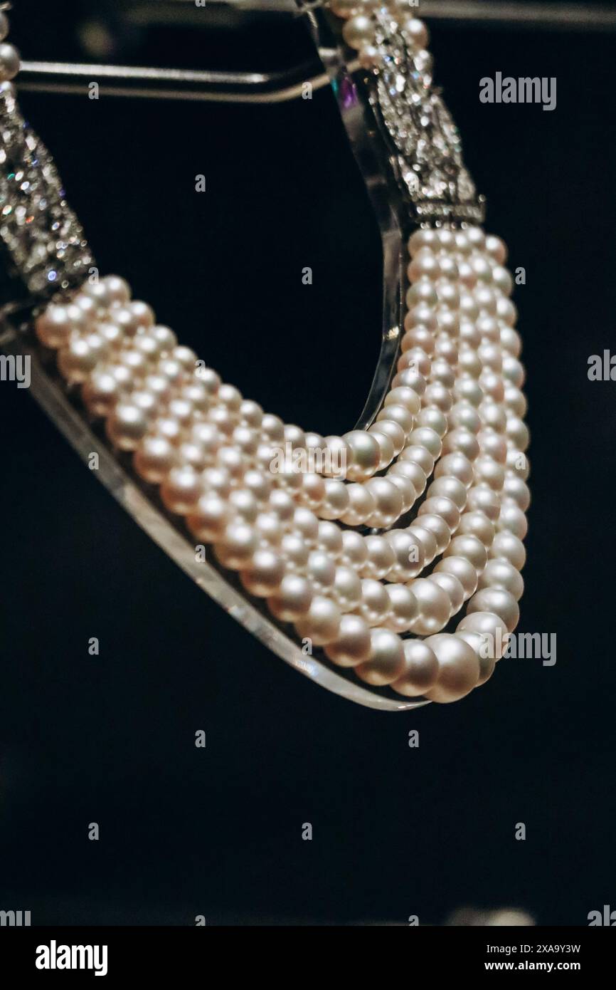 Doha, Qatar - 1 May 2024: Jewelry made from natural pearls from Qatar Stock Photo - Alamy
