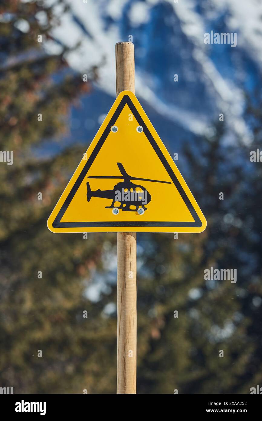Helipad warning sign hi-res stock photography and images - Alamy