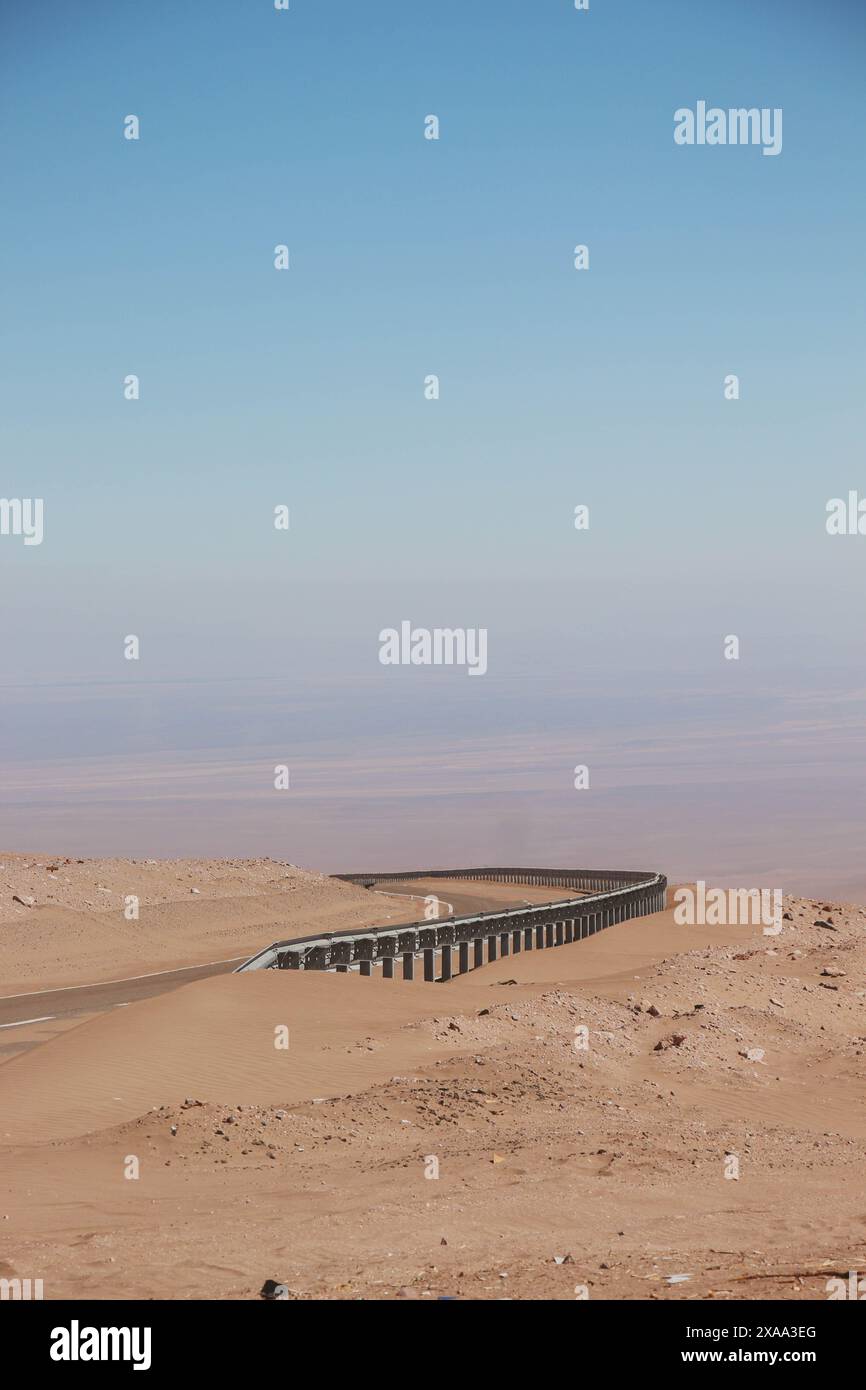 Train tracks into the horizon hi-res stock photography and images - Alamy