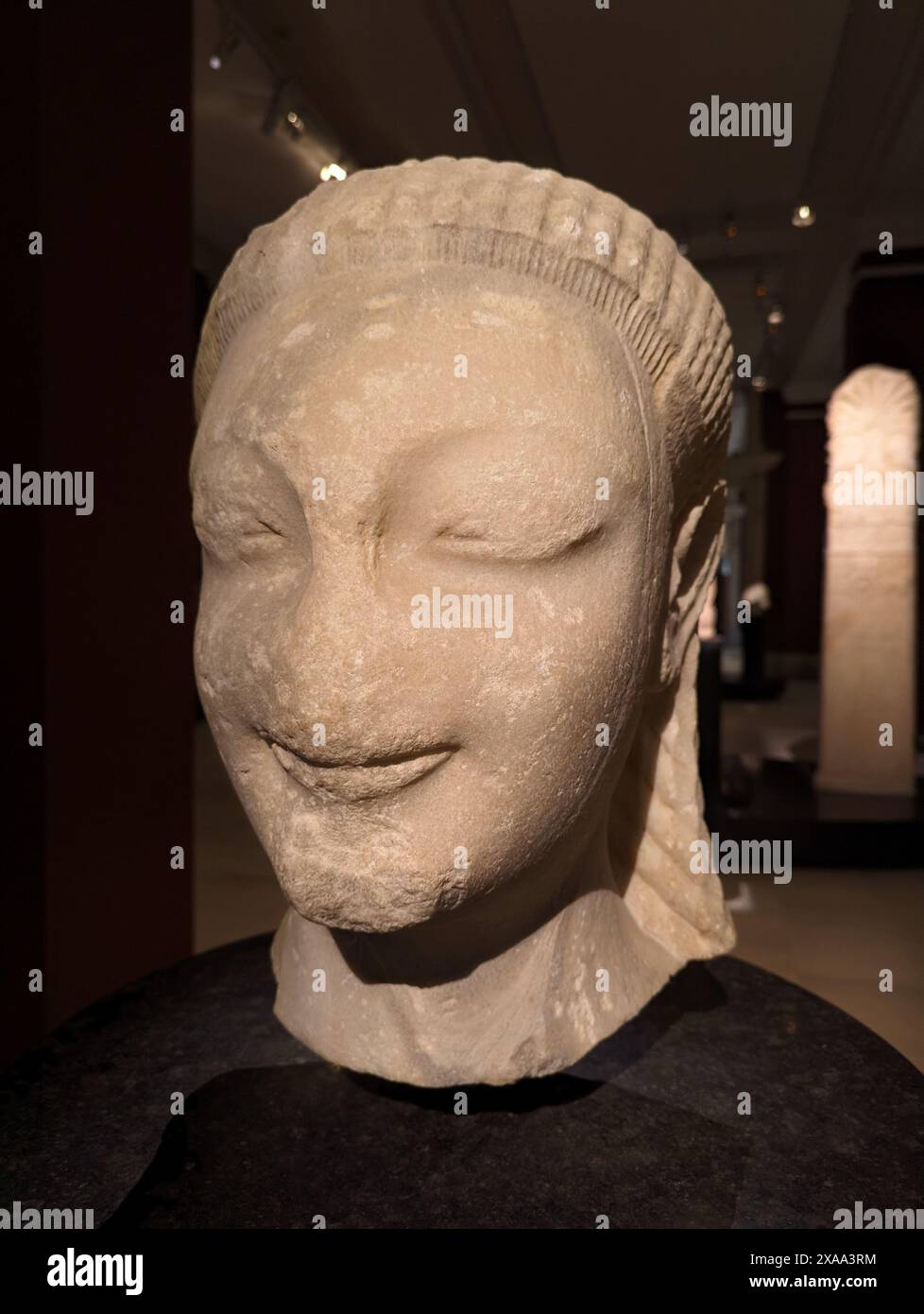The sculpture of Kouros Head exhibited at the Istanbul Archaeological ...