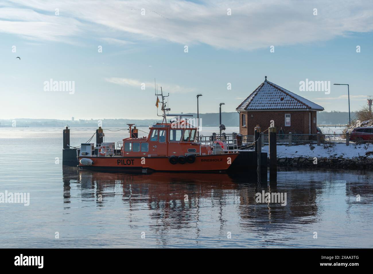 Otange boat pier hi-res stock photography and images - Alamy