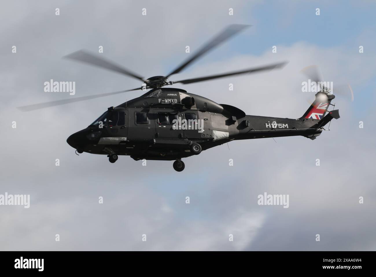 F-WMXB, an Airbus Helicopters H175M medium helicopter, departing from ...
